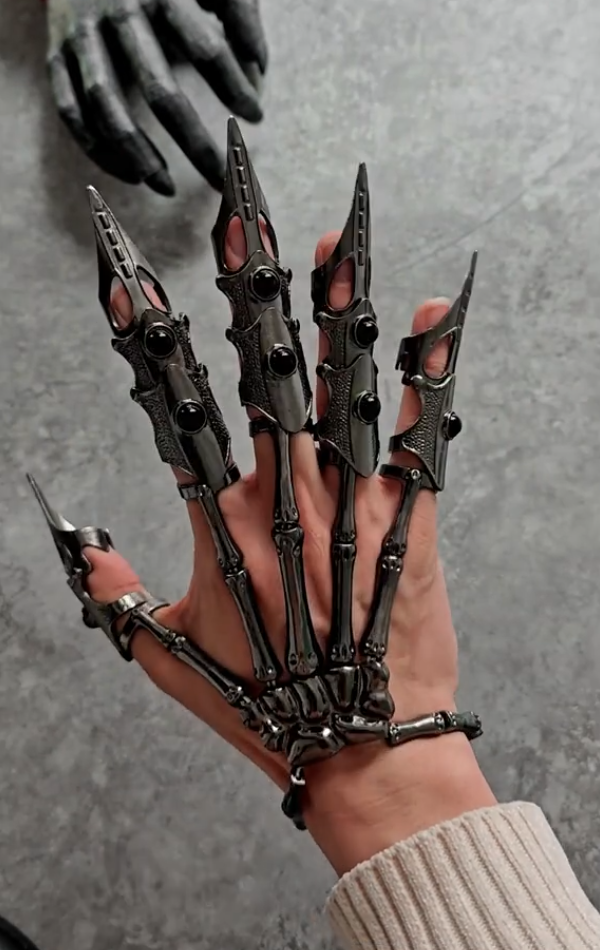 Skeleton Fingers Claws – starglom